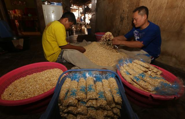 Kedelai Impor Stabil Tinggi, Bagaimana dengan Harga Tempe ...