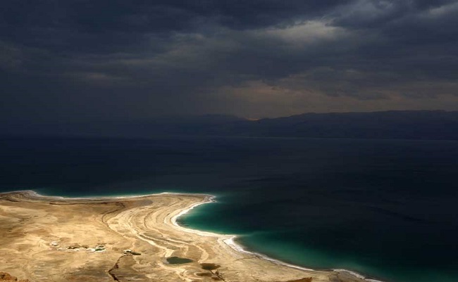 Piknik ke Laut Mati yang Super Asin - Harianjogja.com