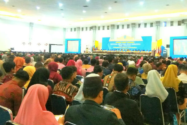 Dosen dan Fasilitas Kampus Ikut Tentukan Kualitas Lulusan - Harian ...