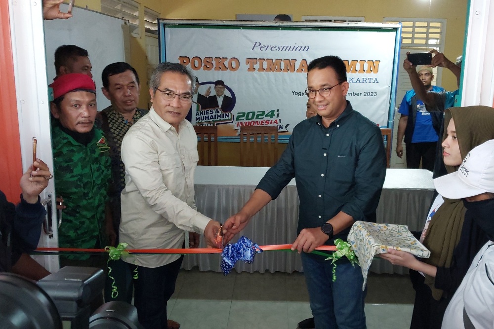Ditemani Bupati Bantul, Anies Resmikan Posko Timnas AMIN Yogyakarta ...
